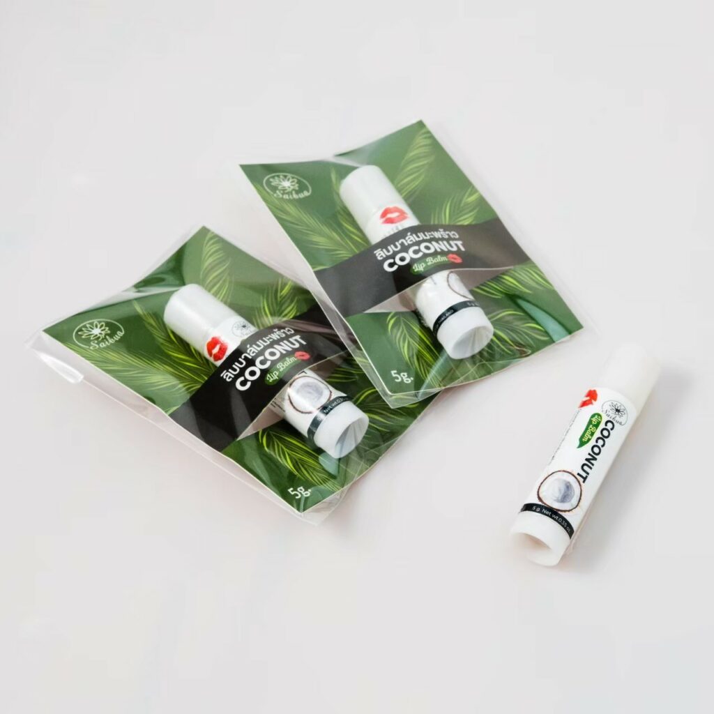 Coconut Lip Balm moisturizes the lips - Saibua Thailand